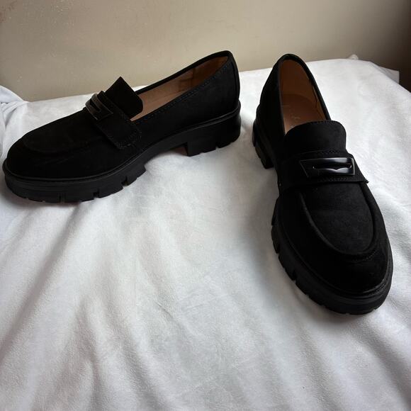 Wonderly | Shoes | Wonderly Slip On Lana Chunky Lug Sole Loafers Womens ...